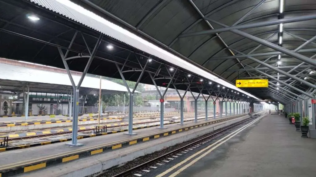 Surabaya Gubeng Station - DestinasIndo